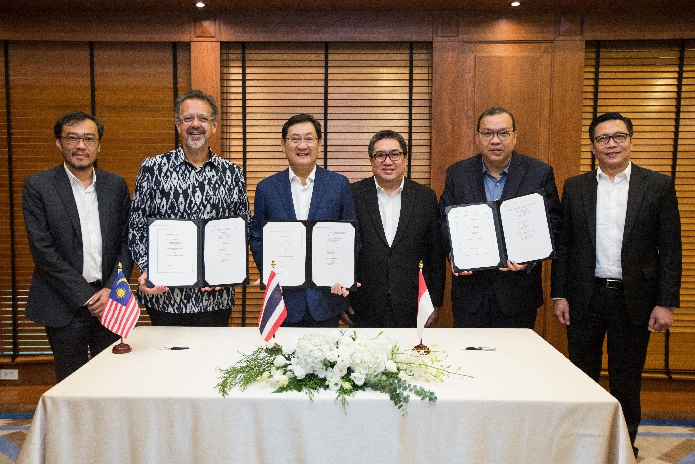 BURSA MALAYSIA, IDX, AND SET INK MEMORANDUM OF UNDERSTANDING – ASEAN EXCHANGES